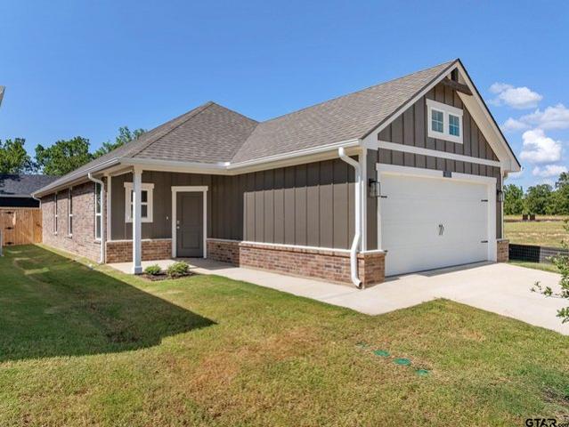 611 Park Central, Chandler, TX 75758