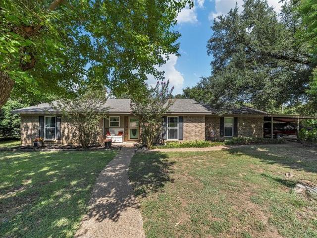 611 Rosenthal Rd, Lorena, TX 76655