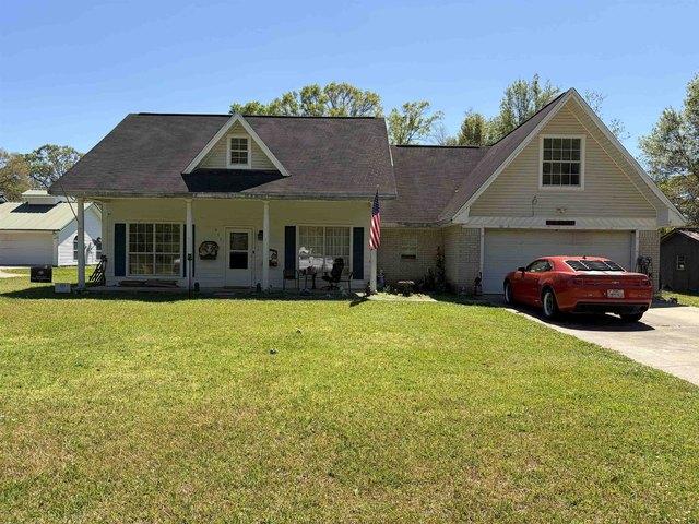 611 W Trout St, Kirbyville, TX 75956