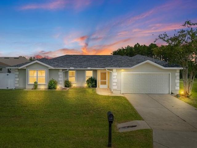 611 W Walkertown Dr, Citrus Springs, FL 34434