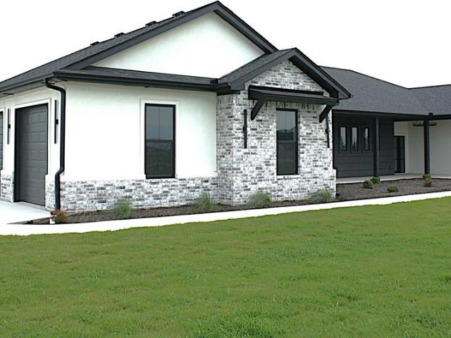 611 Willow Moon Ranch Road