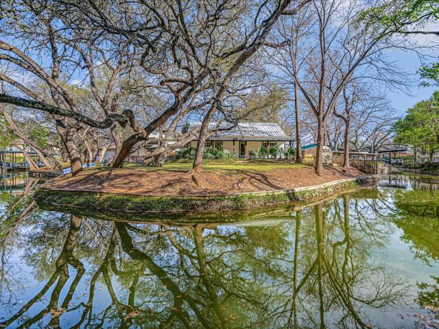 611 Thurman Cir