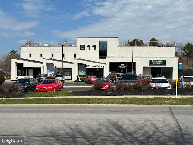 611 University Drive # 215
