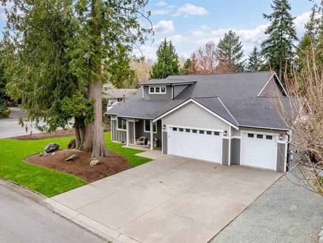 611 Upland Dr, Mount Vernon, WA 98273