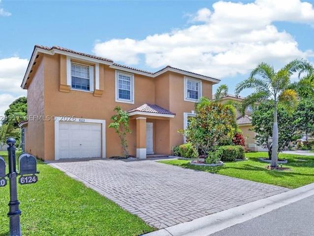 6124 NW 40th St, Coral Springs, FL 33067