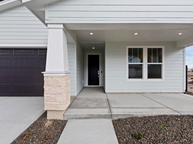 6124 N Arcinda Way