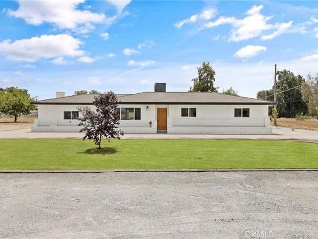 6125 E Mount Whitney, Laton, CA 93242