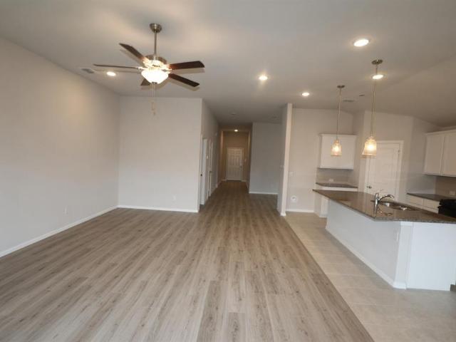 6125 Hightower