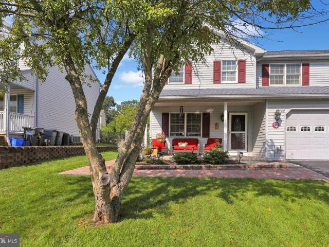 6125 Pond View Drive
