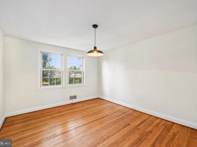 6125 Regent Park