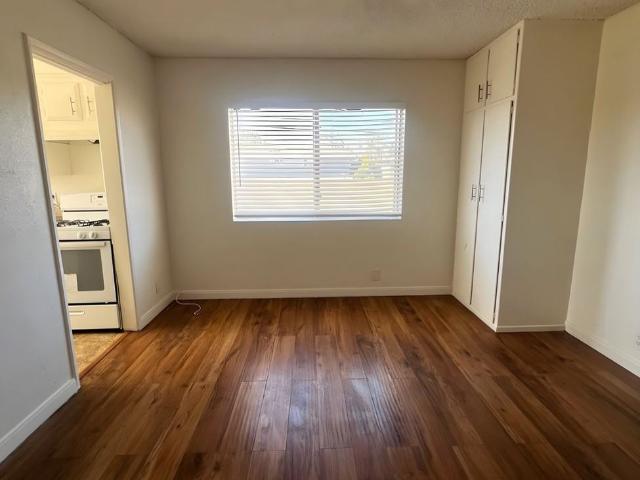6125 S. Victoria Ave. Studio Apartment for Rent at 6125 S Victoria Ave, Los Angeles, CA 90043 Park Mesa Heights