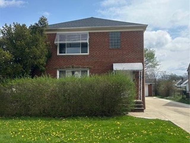6125 W 54th St, Parma, OH 44129