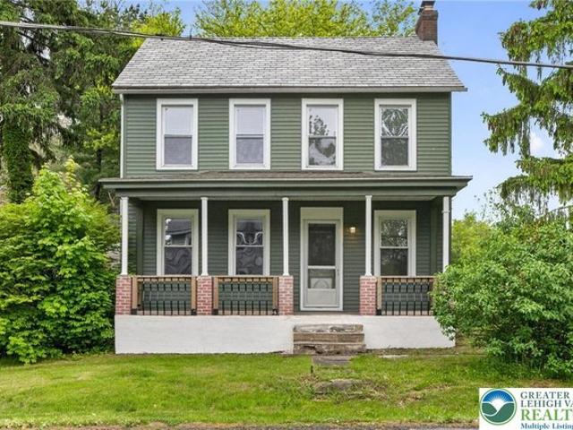 6125 Weaversville Rd, Bethlehem, PA 18017