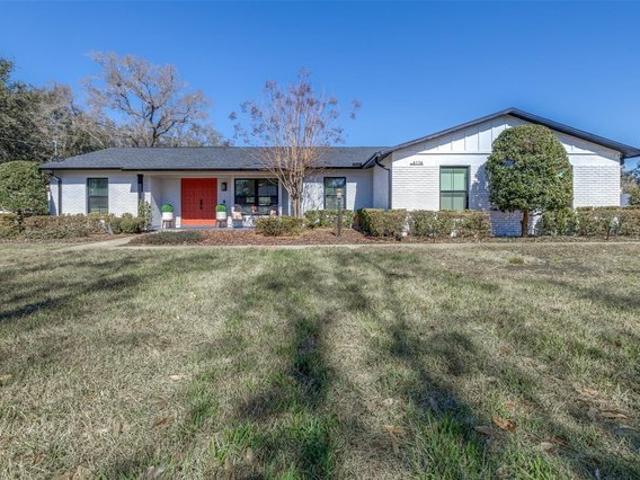 6126 Native Woods Dr, Tampa, FL 33625