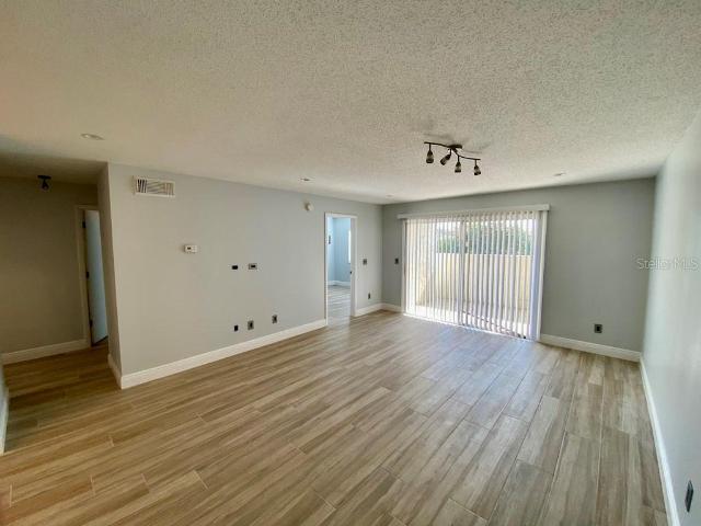6126 Curry Ford Rd, Unit 147, Orlando, FL 32822 | MLS #O6394 | Compass