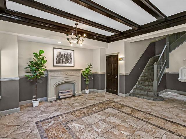 6126 28 S Woodlawn Ave Studio Apartment for Rent at 6126 S Woodlawn Ave, Chicago, IL 60637 Woodlawn