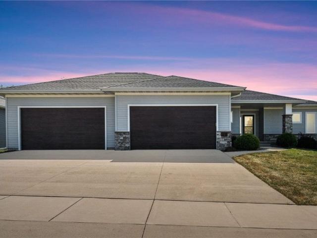 6127 Rapids Ridge Rd NE, Cedar Rapids, IA