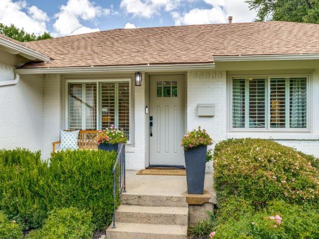 6127 Ravendale Lane