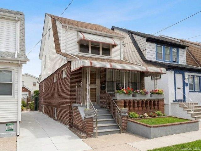 6127 th St, Flushing, NY 11367