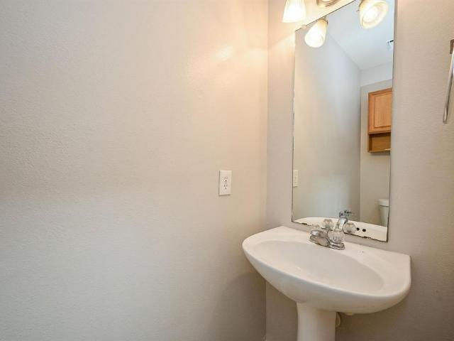 6127 Yorkglen Manor Lane