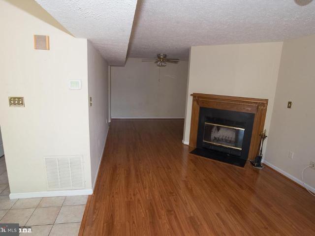 6128 B Hoskins Hollow Circle