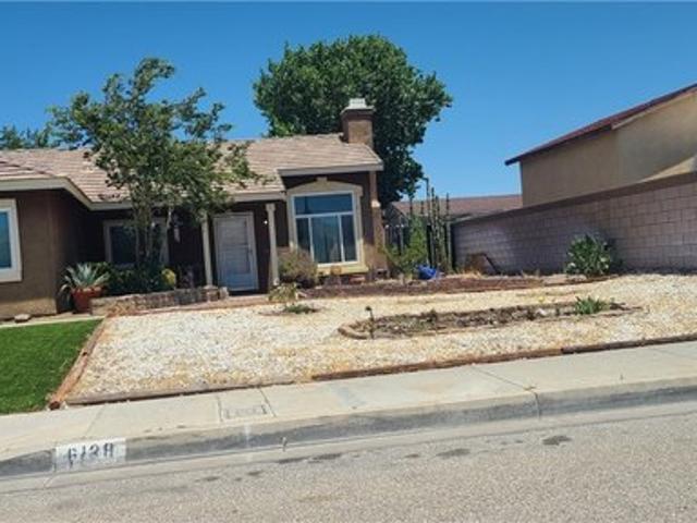 6129 Lighthouse Ln, Palmdale, CA 93552
