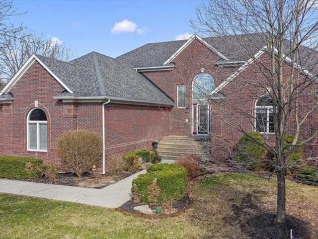 6120 Evanswood St, Troy, MI 48085