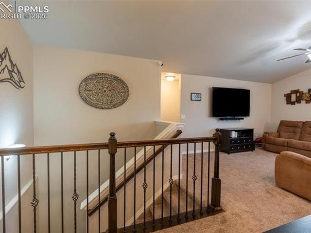 6121 Anders Ridge Lane