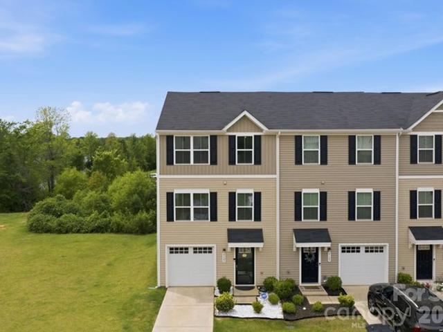 6121 Cutwater Cir, Charlotte, NC 28269