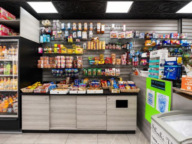6121 Fresh Pond Road