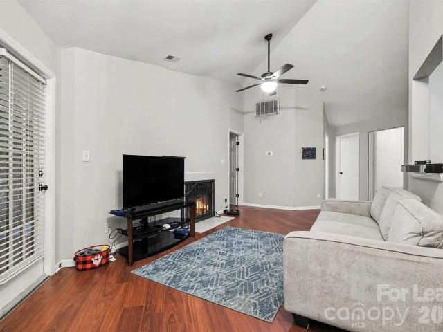 6121 gray gate lane # k