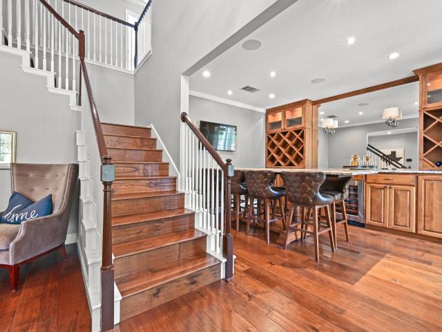 6122 Mordred Ln