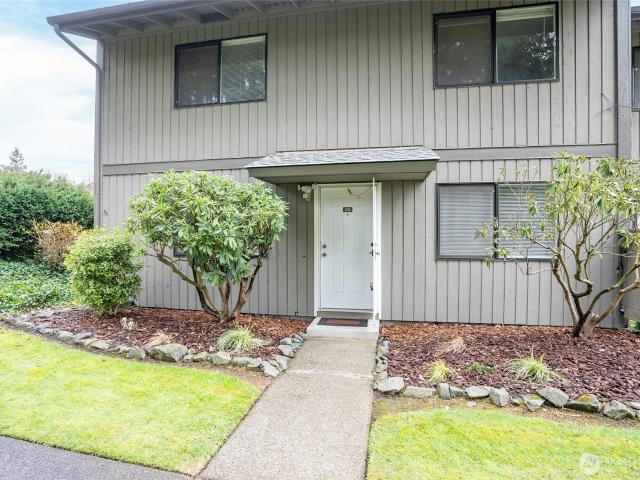 6122 N 16th St, Unit I108, Tacoma, WA 98406 | MLS #2494 | Compass
