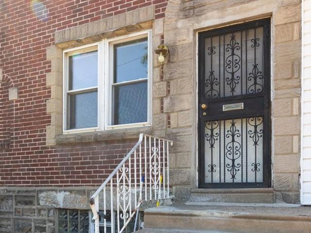 6122 Hawthorne St, Philadelphia, PA 19135