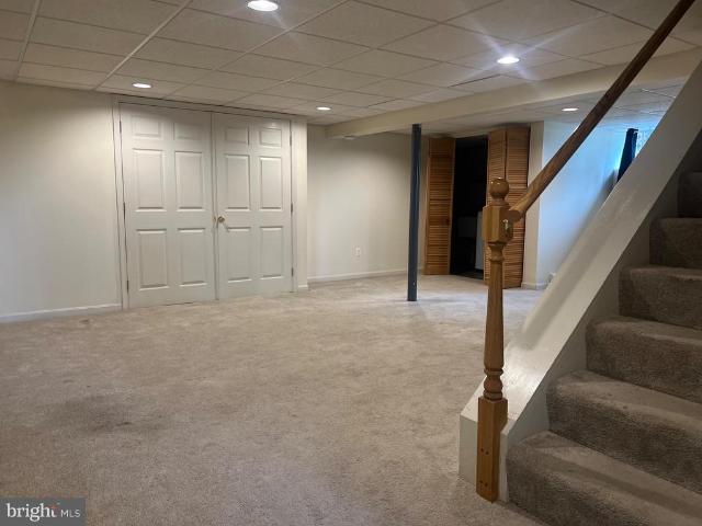 6122 Rolling View Drive