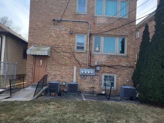 6122 W 55th St, Chicago, IL 60638