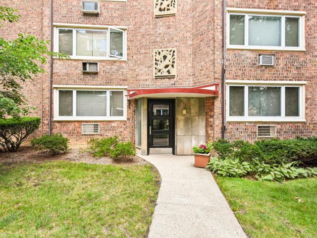 6123 N Winchester Avenue # 2A