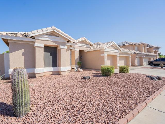6123 W Louise Drive