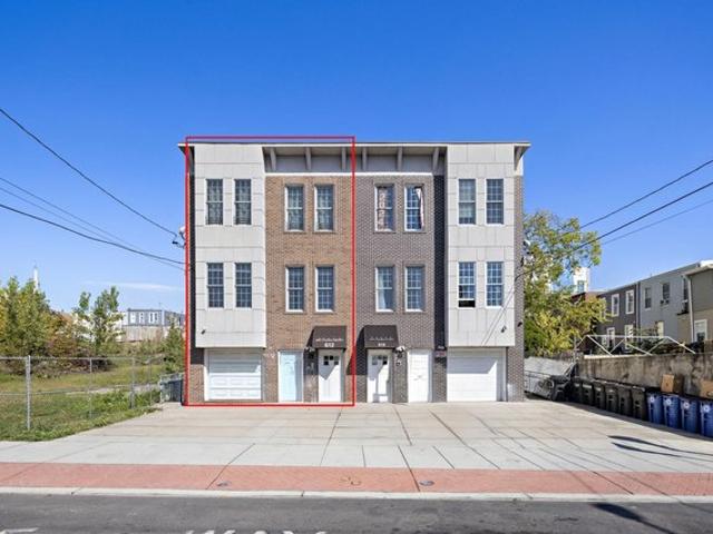 612 12th St, Union City, NJ 07087