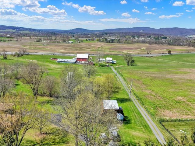 612 Capitol Hill Rd, Dillsburg, PA 17019 | MLS #PAYK2100