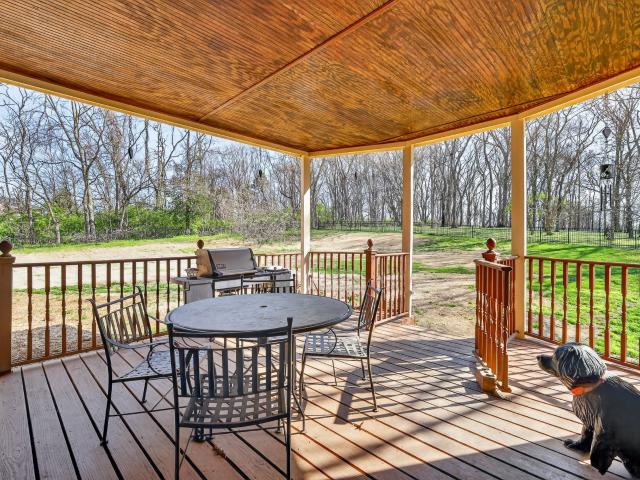 612 Cloverbrook Ln