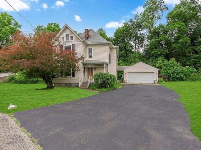 612 Adams St, Rochester, PA 15074