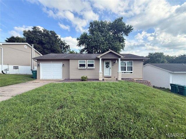 612 Banks Dr, Pevely, MO 63070