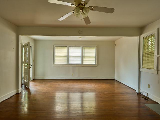 612 Benton AVE