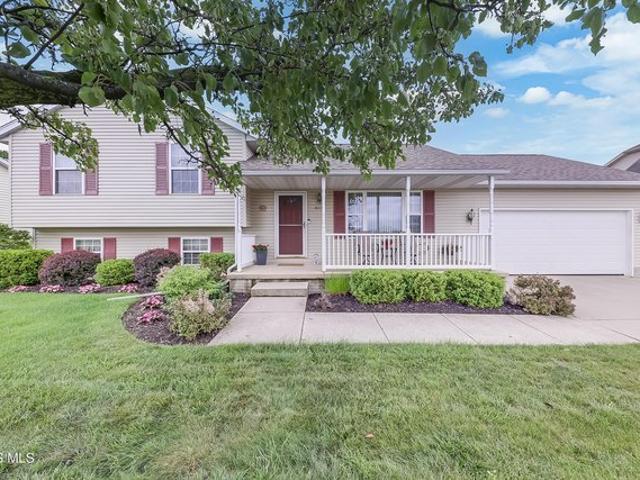 612 Briarheath Ave, Napoleon, OH 43545