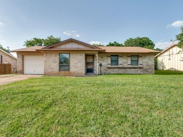612 Glenn Dr, Euless, TX 76039