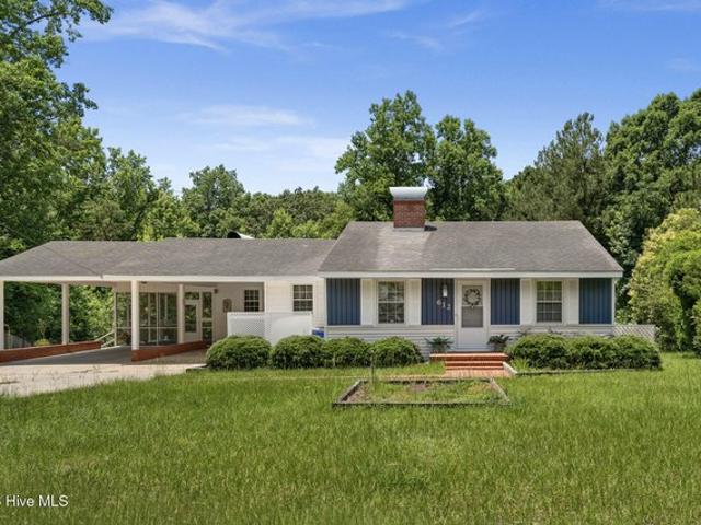 612 David St, Elizabethtown, NC 28337