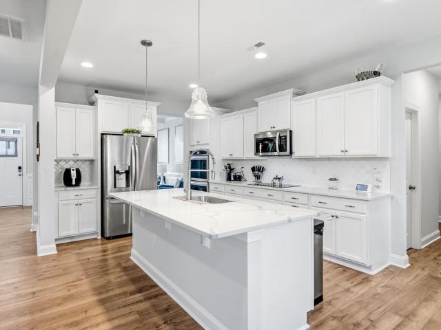 612 Deer Pond Way