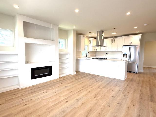 612 E 8th St, Oakland, CA 94606 | MLS #ML82044 | Compass