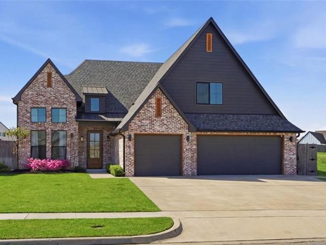 612 E 126th St S, Jenks, OK 74037